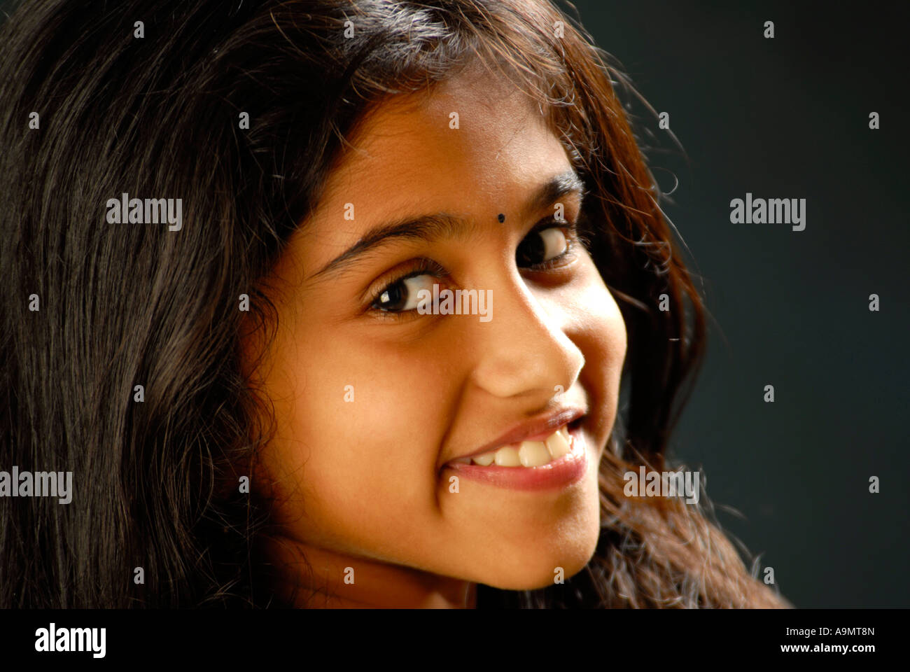 Posing girls models hi-res stock photography and images - Alamy