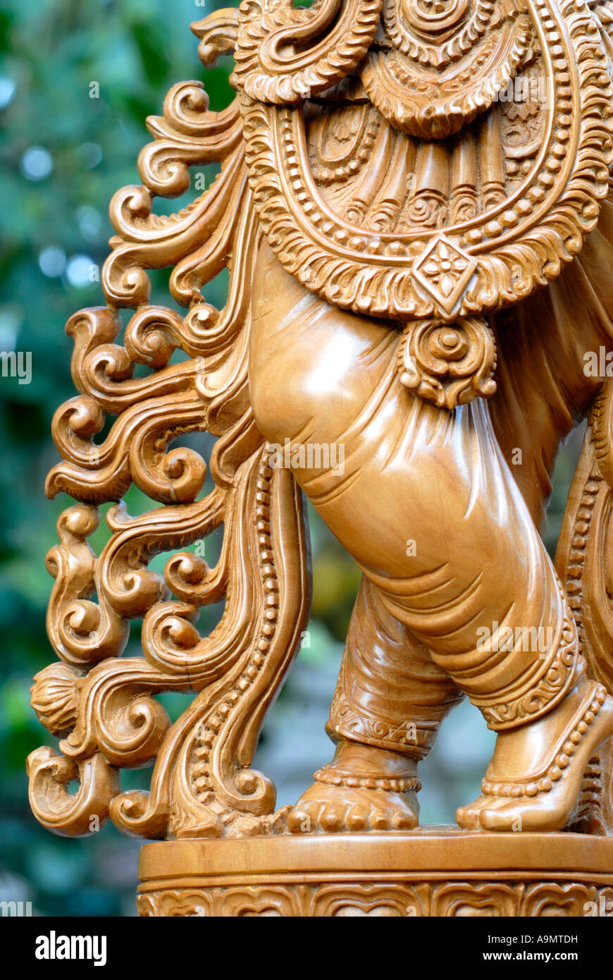 CARVED WOODEN FIGURES Stock Photo - Alamy