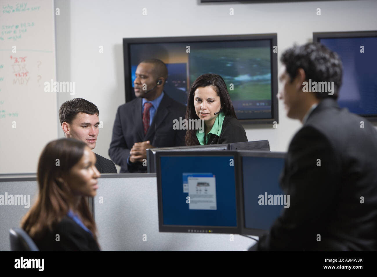 Busy office cubicles hi-res stock photography and images - Alamy