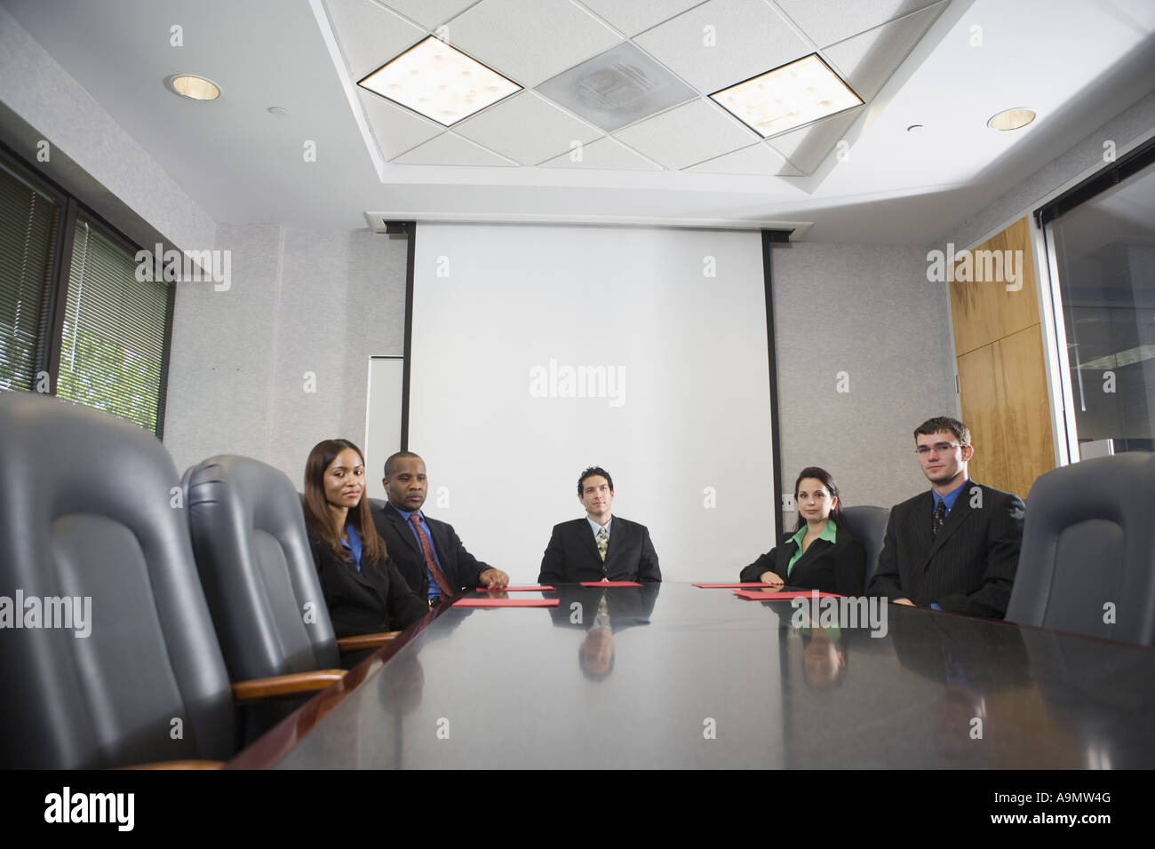 Five men in suits together hi-res stock photography and images - Alamy