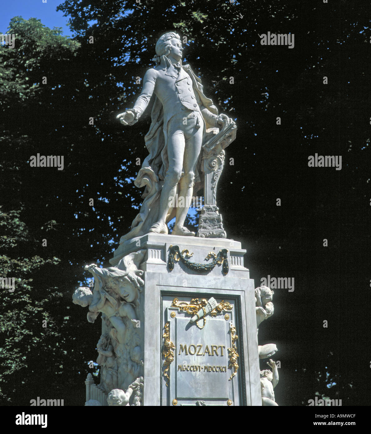 Statue of music at the memorial hi-res stock photography and images - Alamy