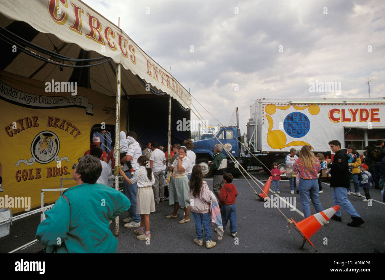 Clyde Beatty Cole Brothers Bros. Circus largest traveling show under ...
