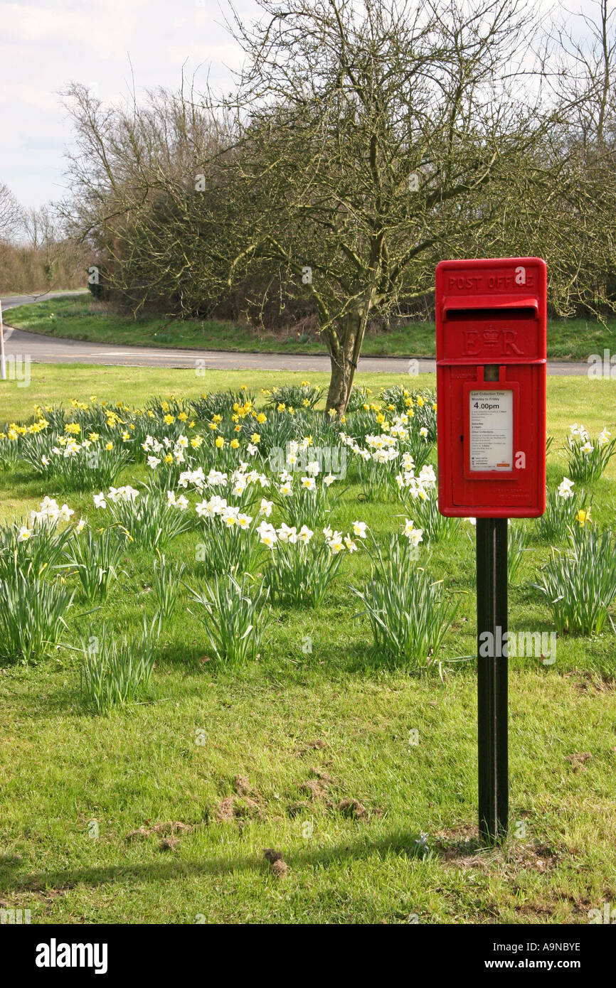 Red post box Stock Photo - Alamy
