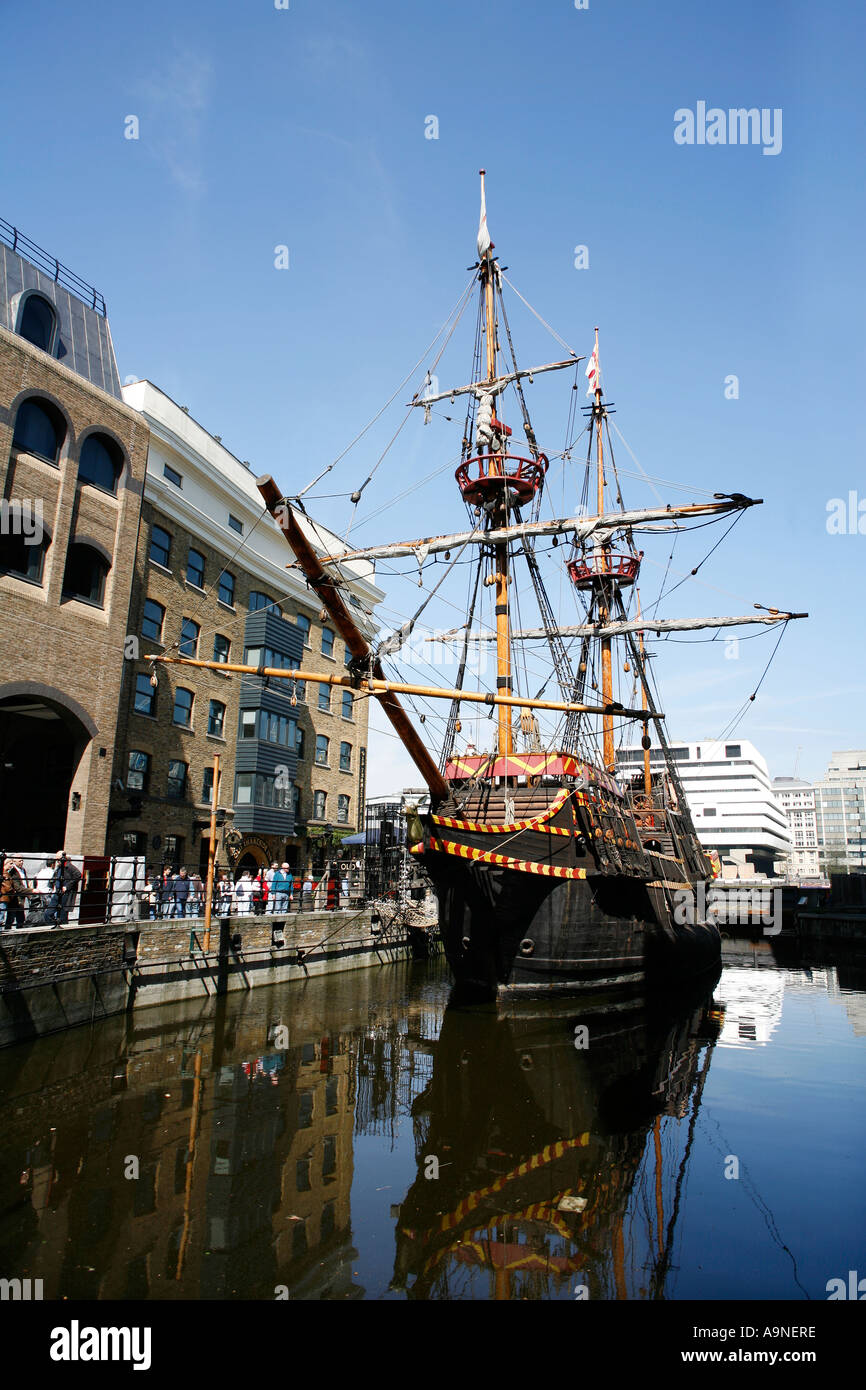 Galleon 16th century hi-res stock photography and images - Alamy