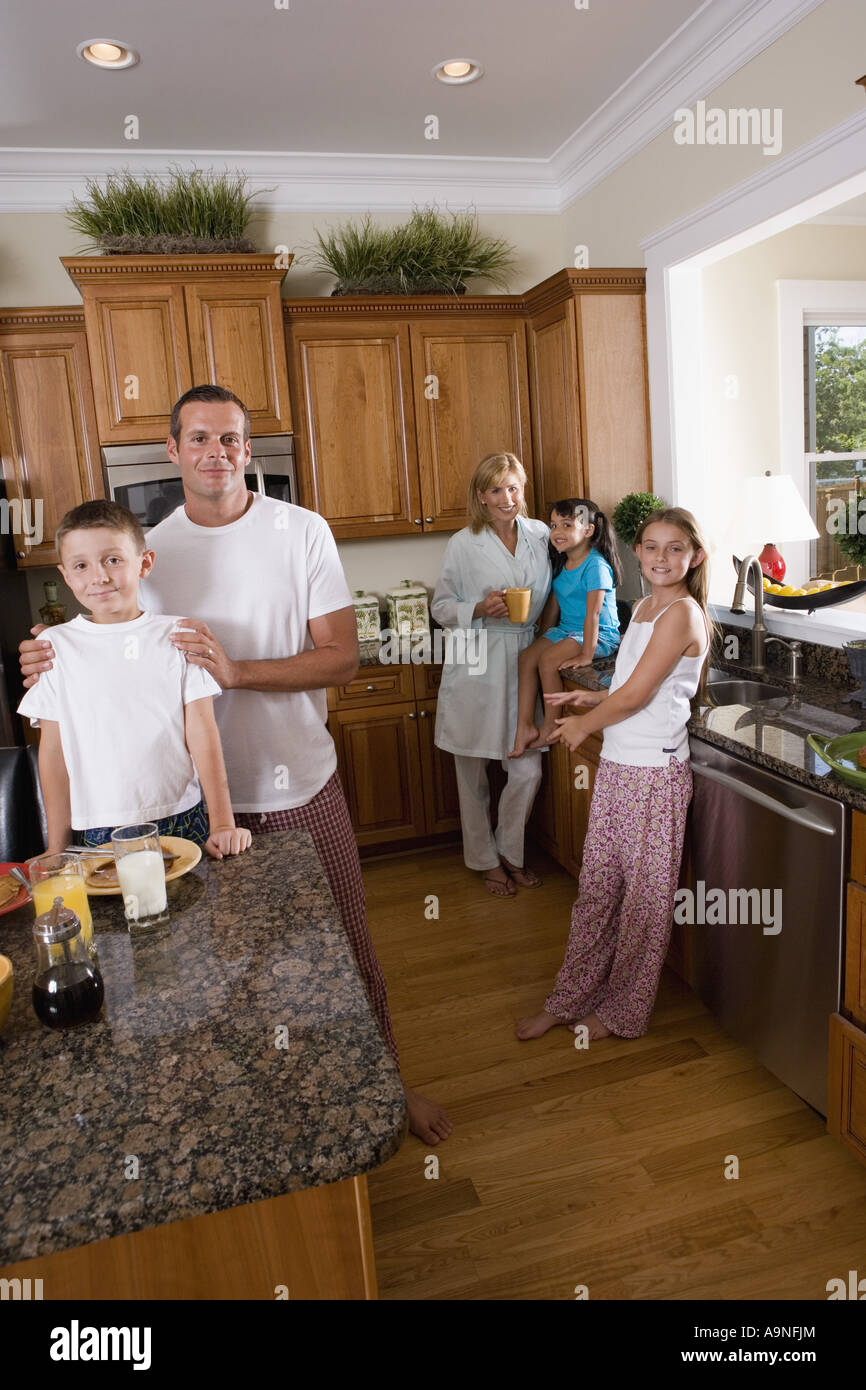 Happy family pancakes breakfast hi-res stock photography and images - Alamy