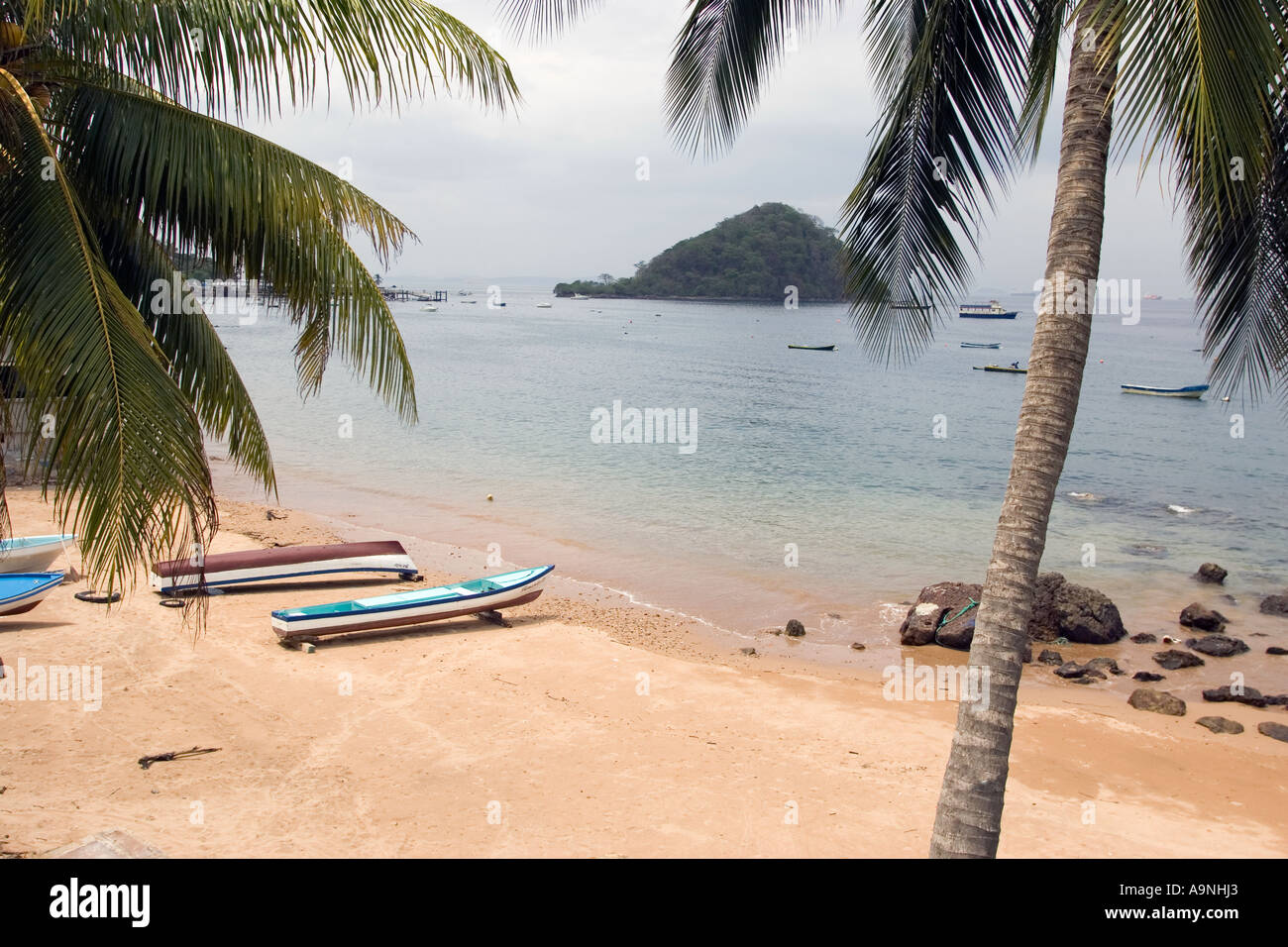 Panama taboga island beach hi-res stock photography and images - Alamy