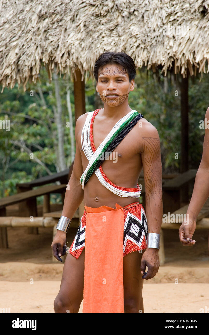 embera village charges river panama Stock Photo - Alamy