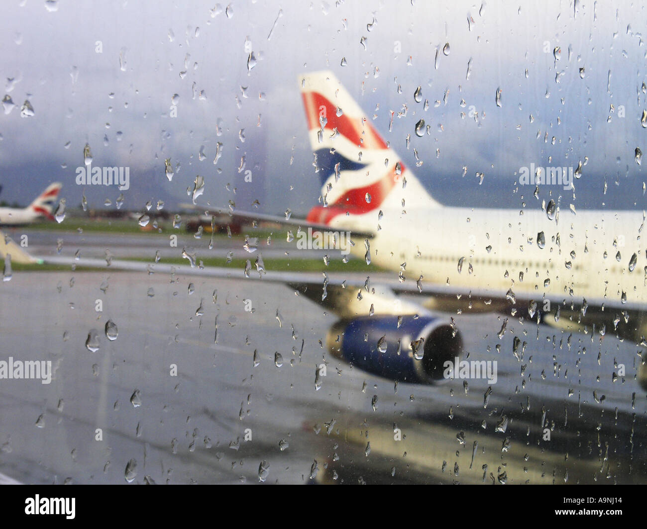 Heathrow airport london england uk hi-res stock photography and images ...