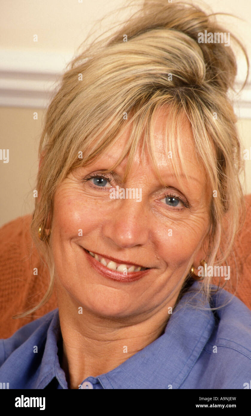 Blonde lady fifties hi-res stock photography and images - Alamy