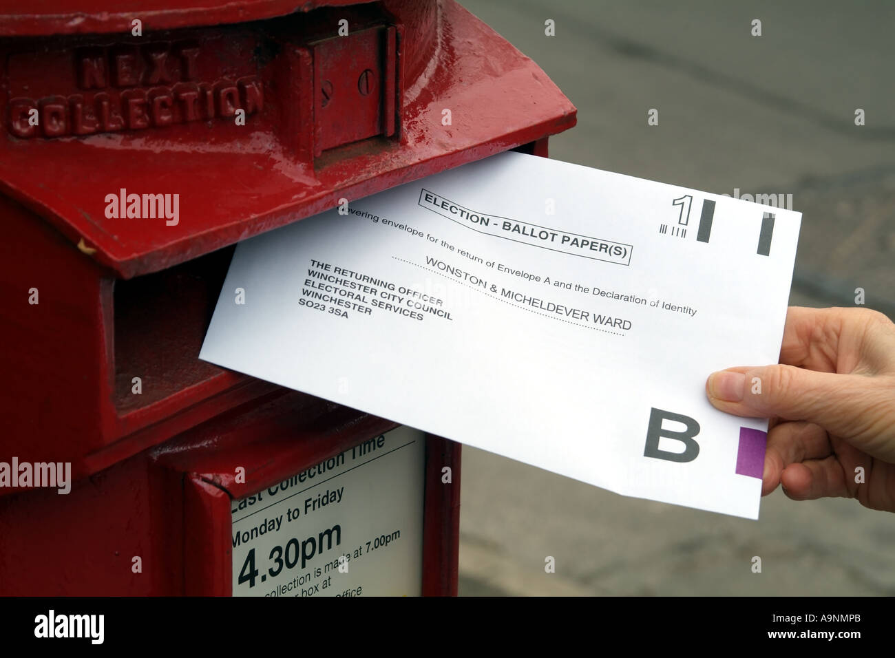 Prepaid envelope hi-res stock photography and images - Alamy