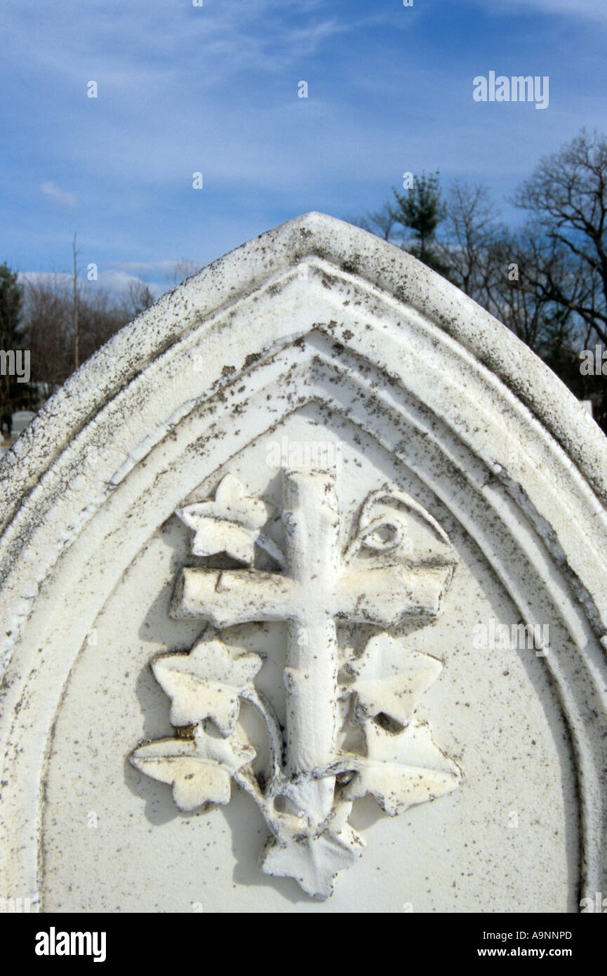 Old weathered cross headstone in an scenic New England graveyard Stock Photo - Alamy