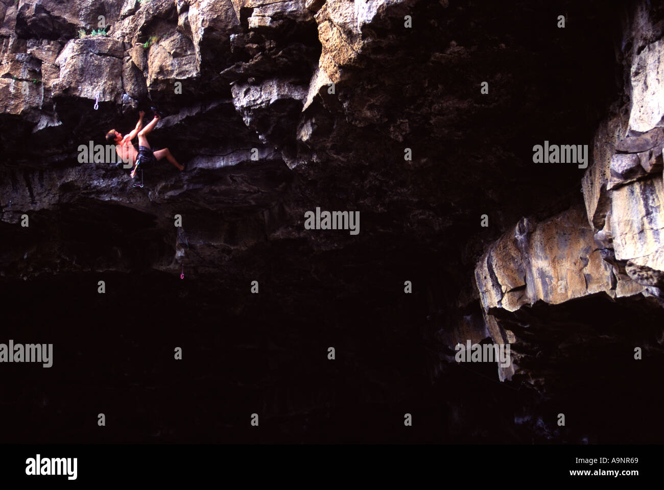 Skeleton cave oregon hi-res stock photography and images - Alamy