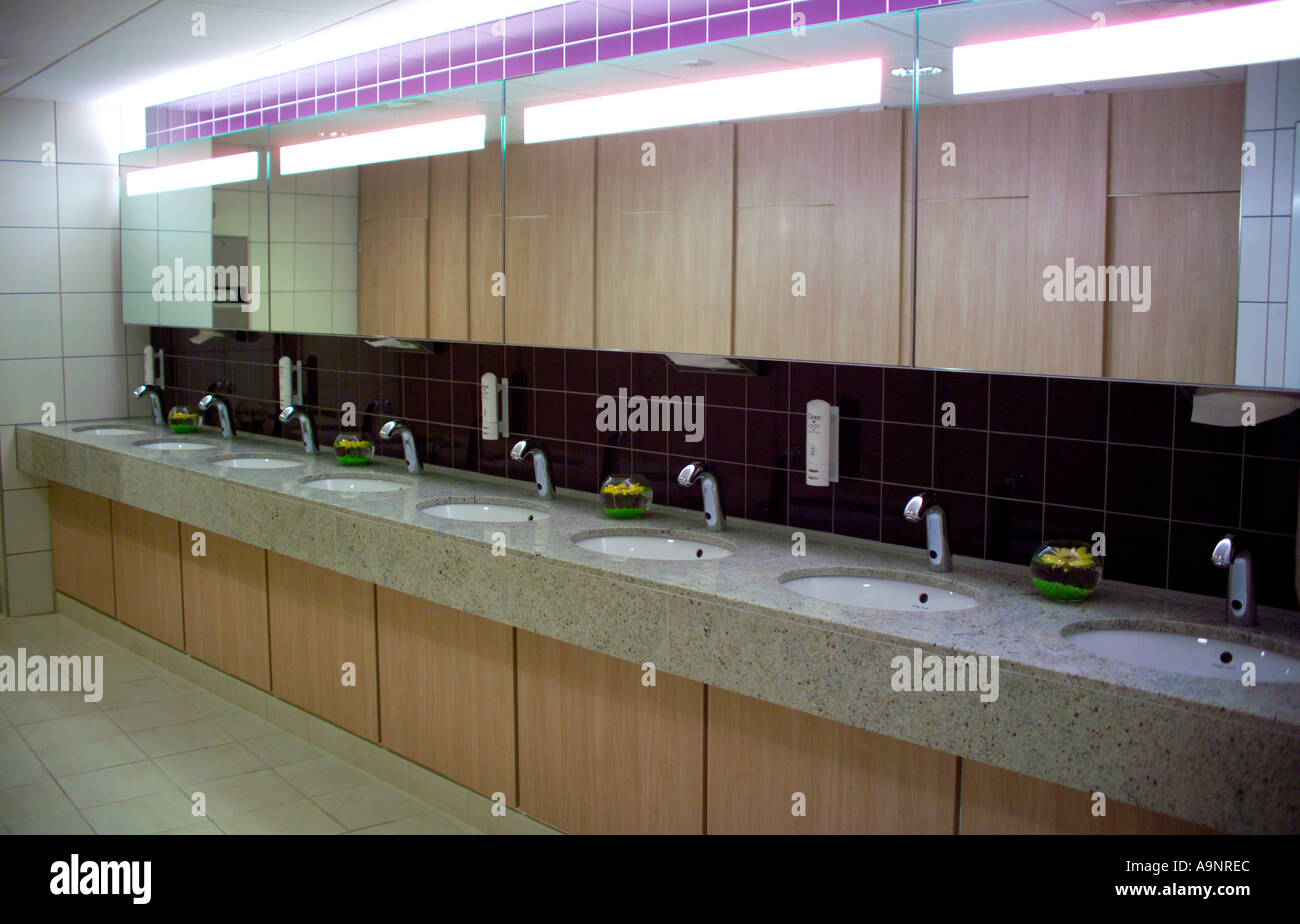Mens washrooms hi-res stock photography and images - Alamy