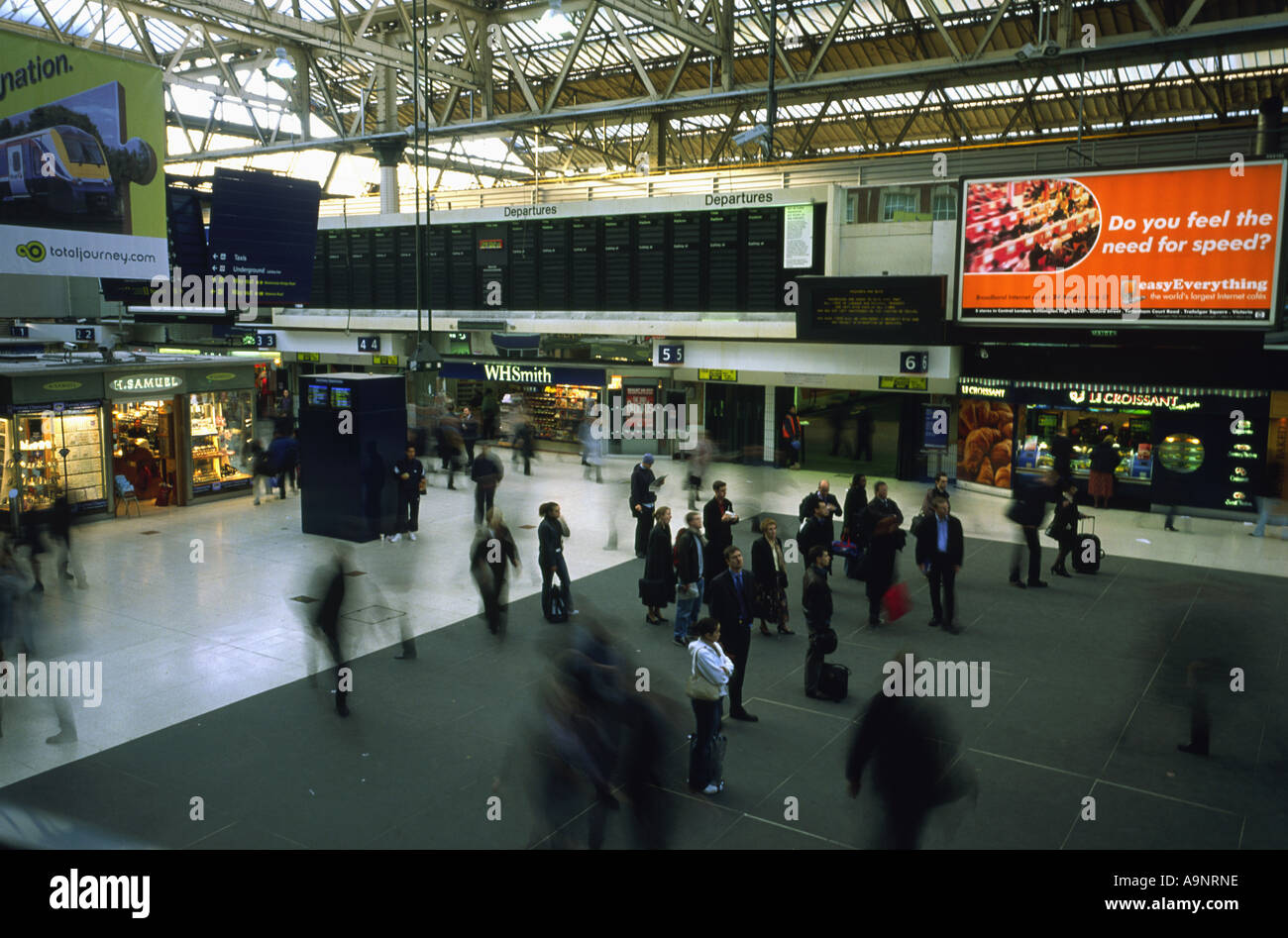 Waterloo station london hi-res stock photography and images - Alamy