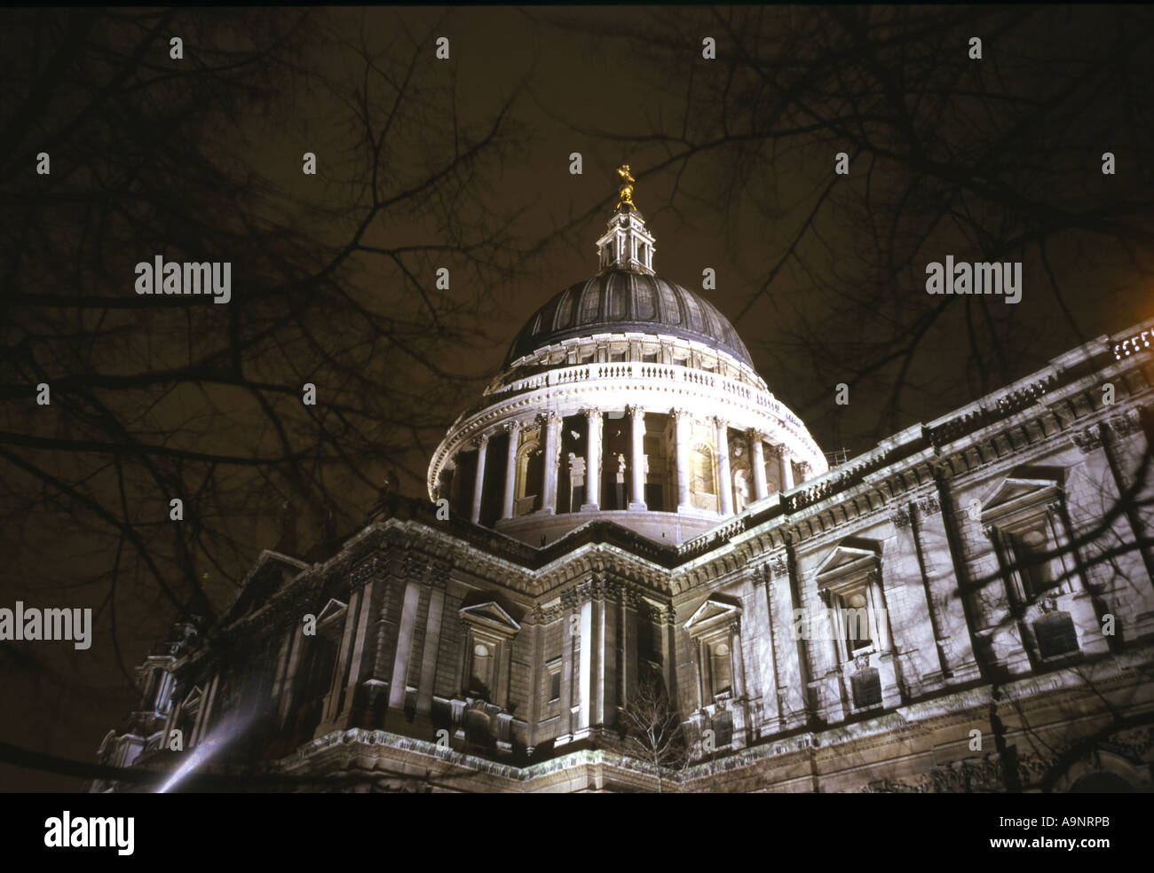 Londons churches hi-res stock photography and images - Alamy