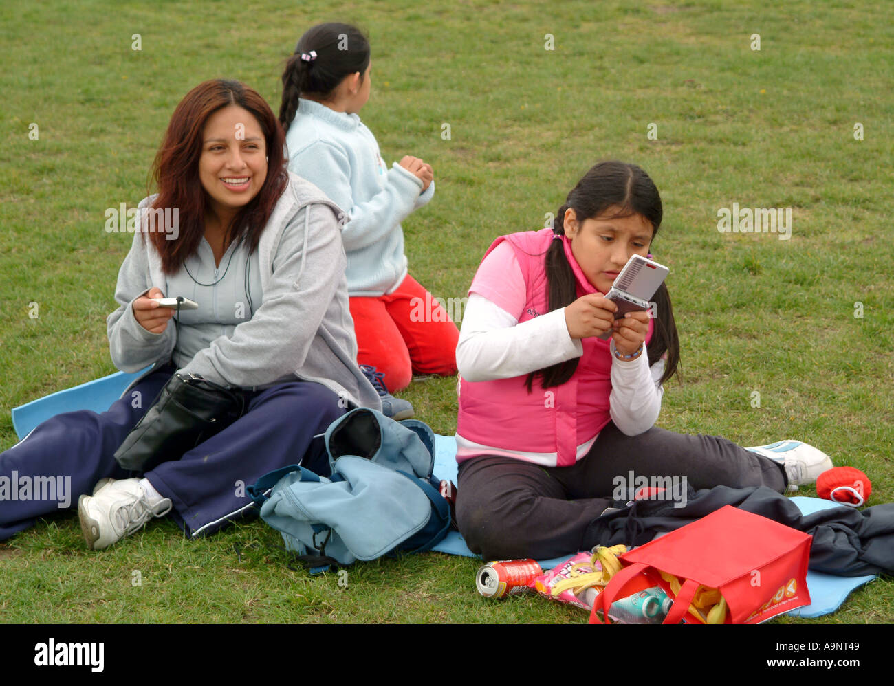 Kids having fun in london hi-res stock photography and images - Alamy
