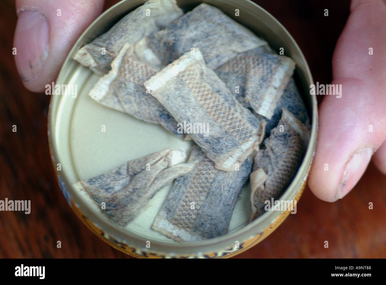 Snuff hi-res stock photography and images - Alamy