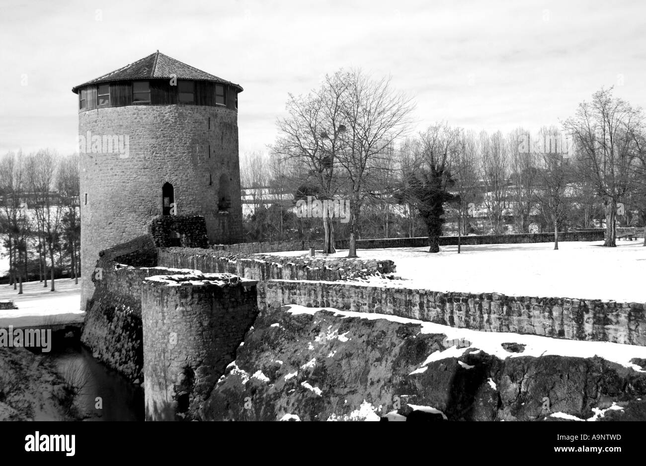 Medieval snow Black and White Stock Photos & Images - Alamy