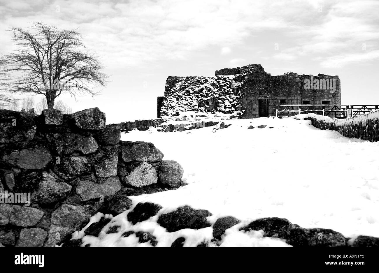 Historic town fortifications battlements Black and White Stock Photos ...