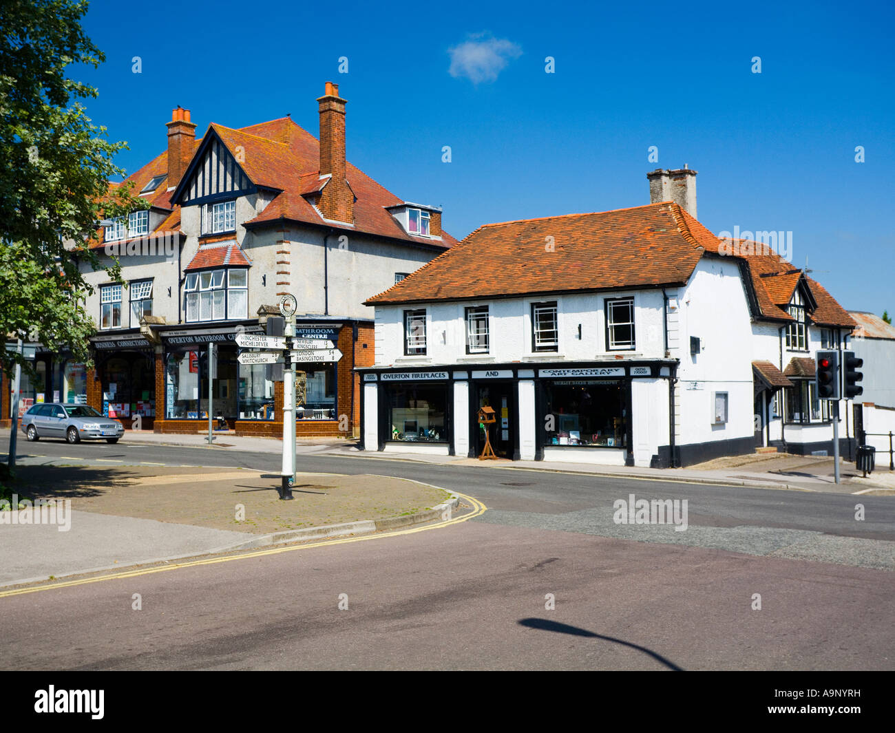 Hampshire roads hi-res stock photography and images - Alamy