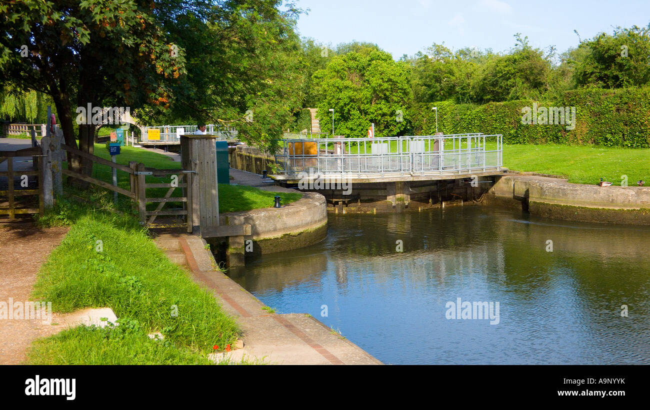 Culham lock river thames hi-res stock photography and images - Alamy