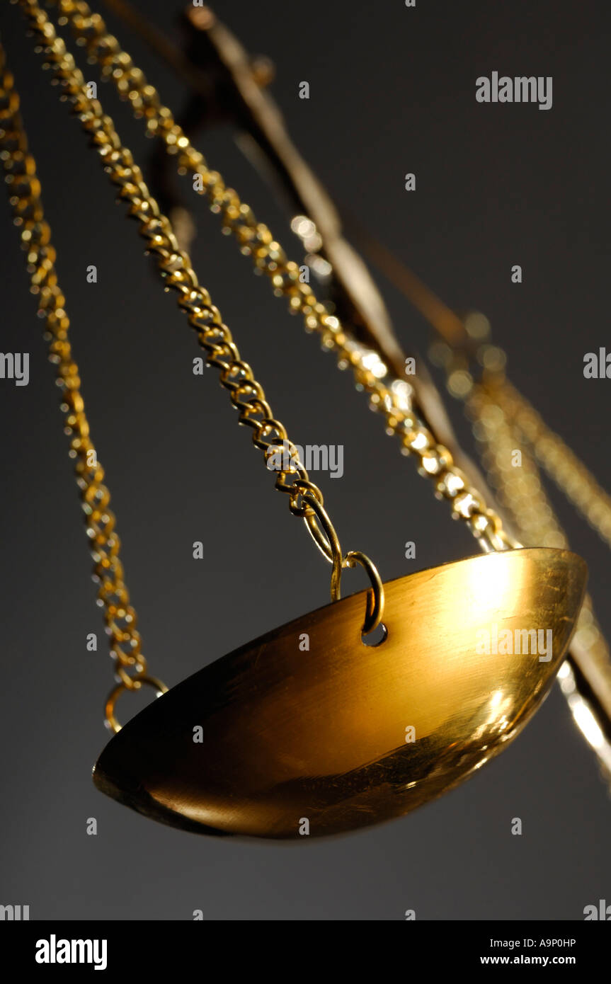 Beam balance scale hi-res stock photography and images - Alamy