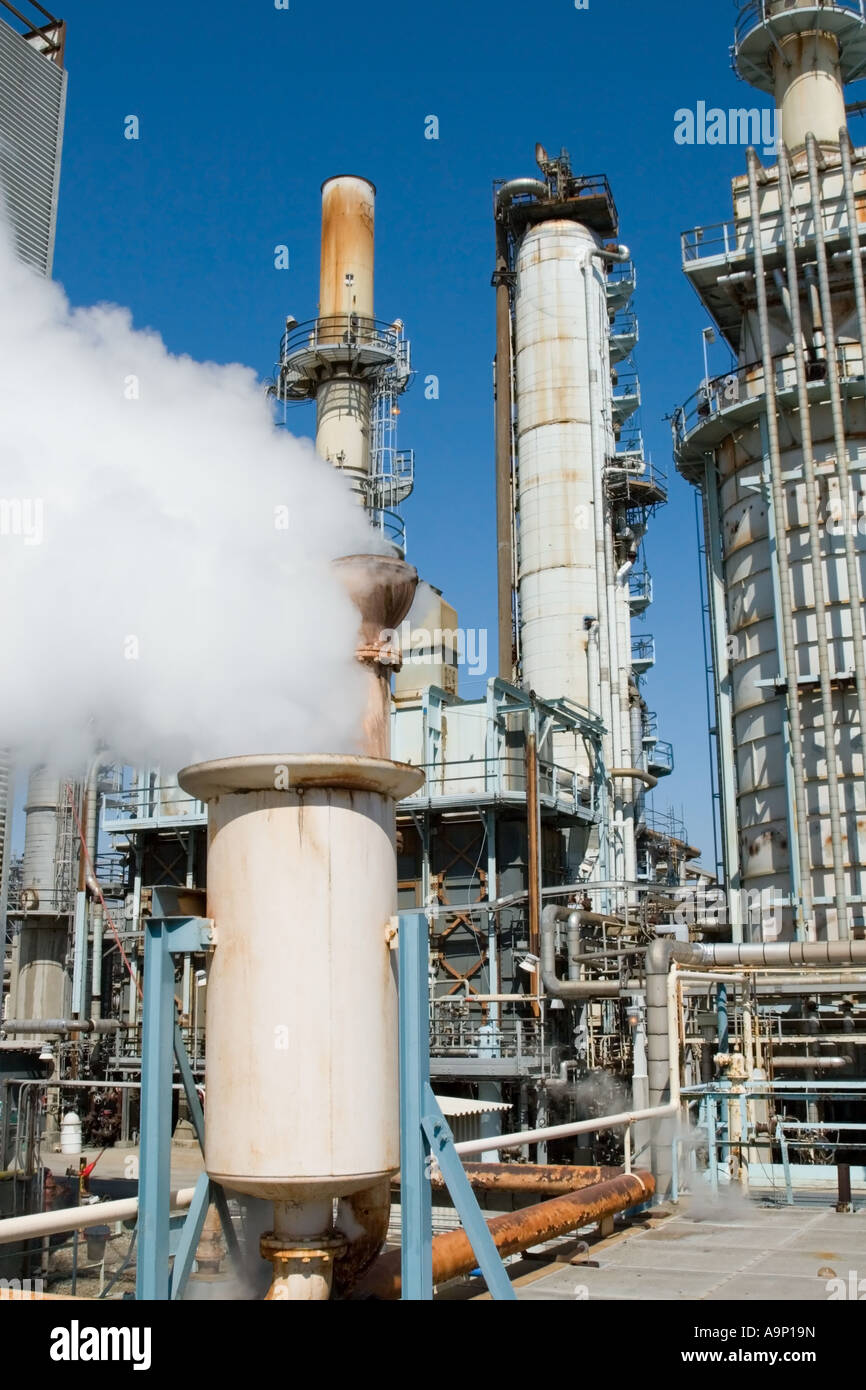 The complex working systems of an oil refinery in operation Stock Photo ...