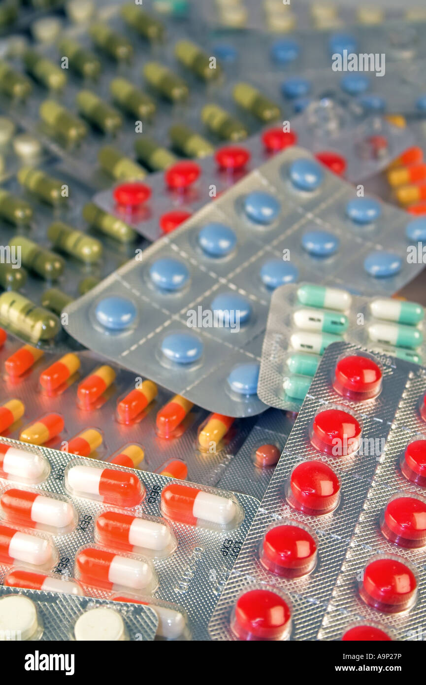 Several types of pills Stock Photo - Alamy
