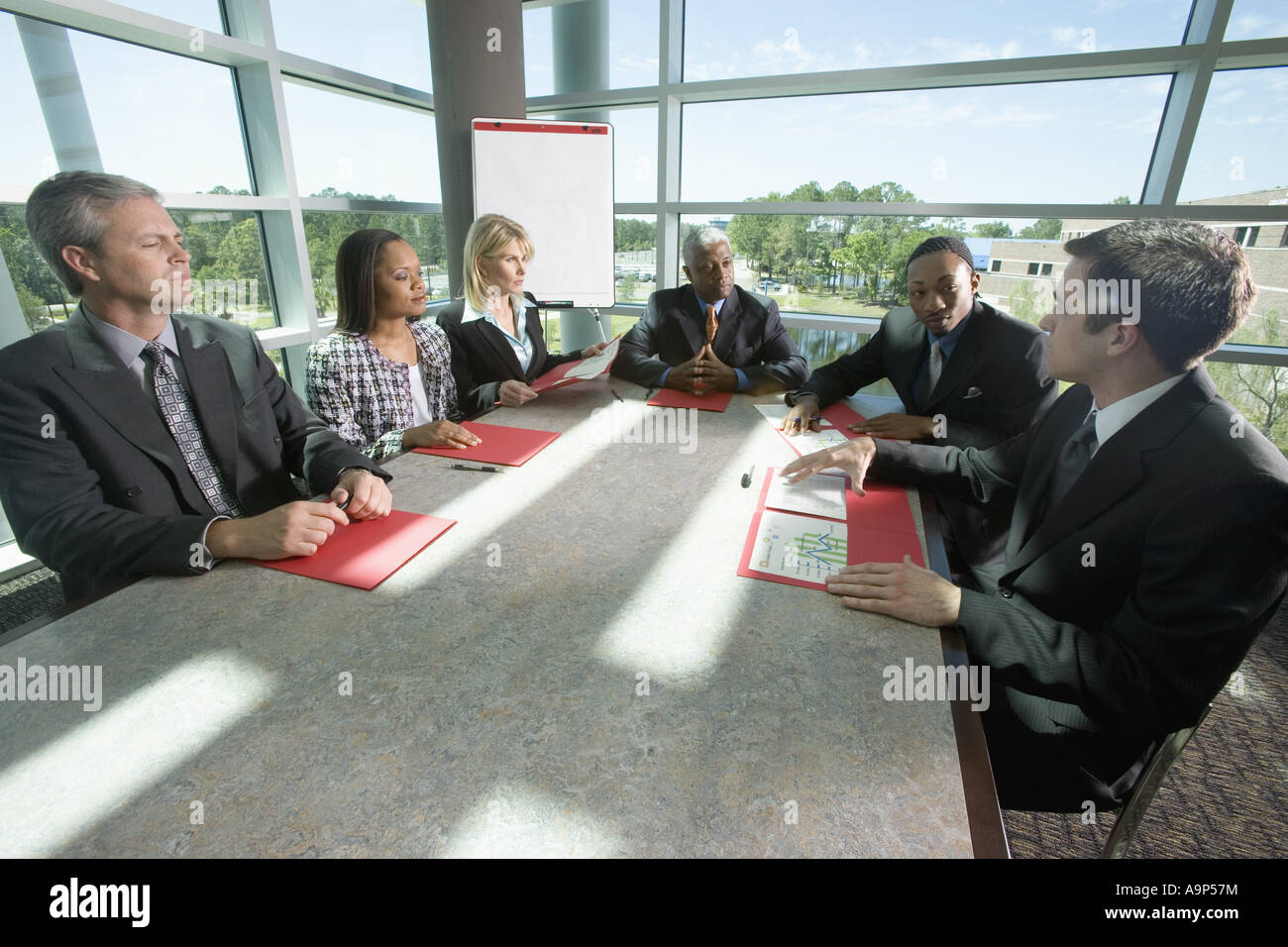 Six people conversation hi-res stock photography and images - Alamy