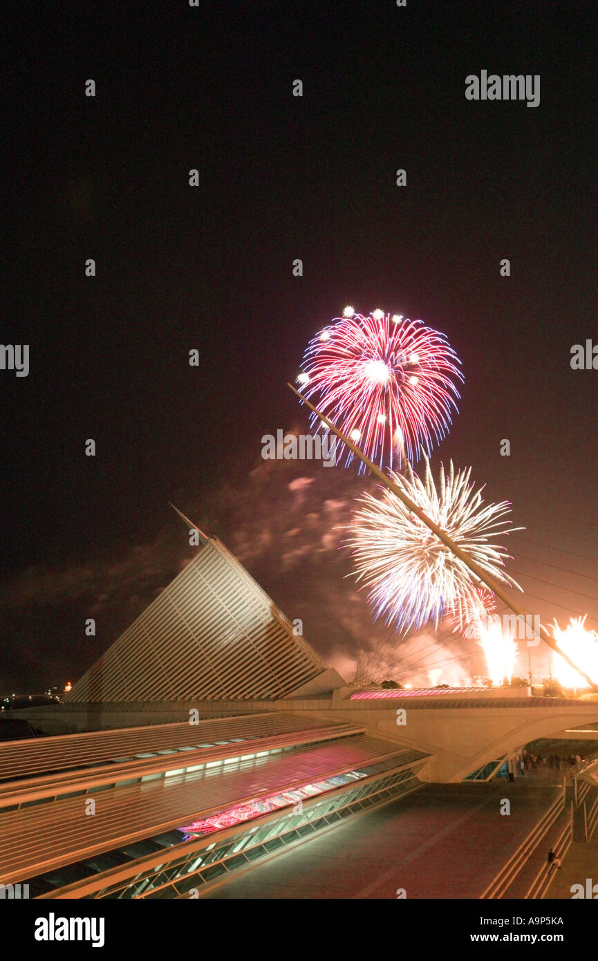 Fireworks over Calatrava wing of Milwaukee Art Museum Milwaukee ...