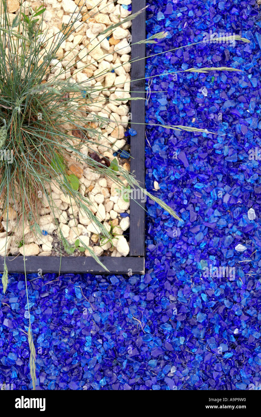 Garden edging hi-res stock photography and images - Alamy