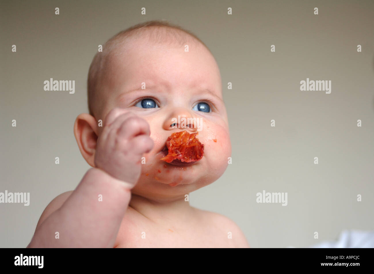 Children eating fruit messy hi-res stock photography and images - Alamy