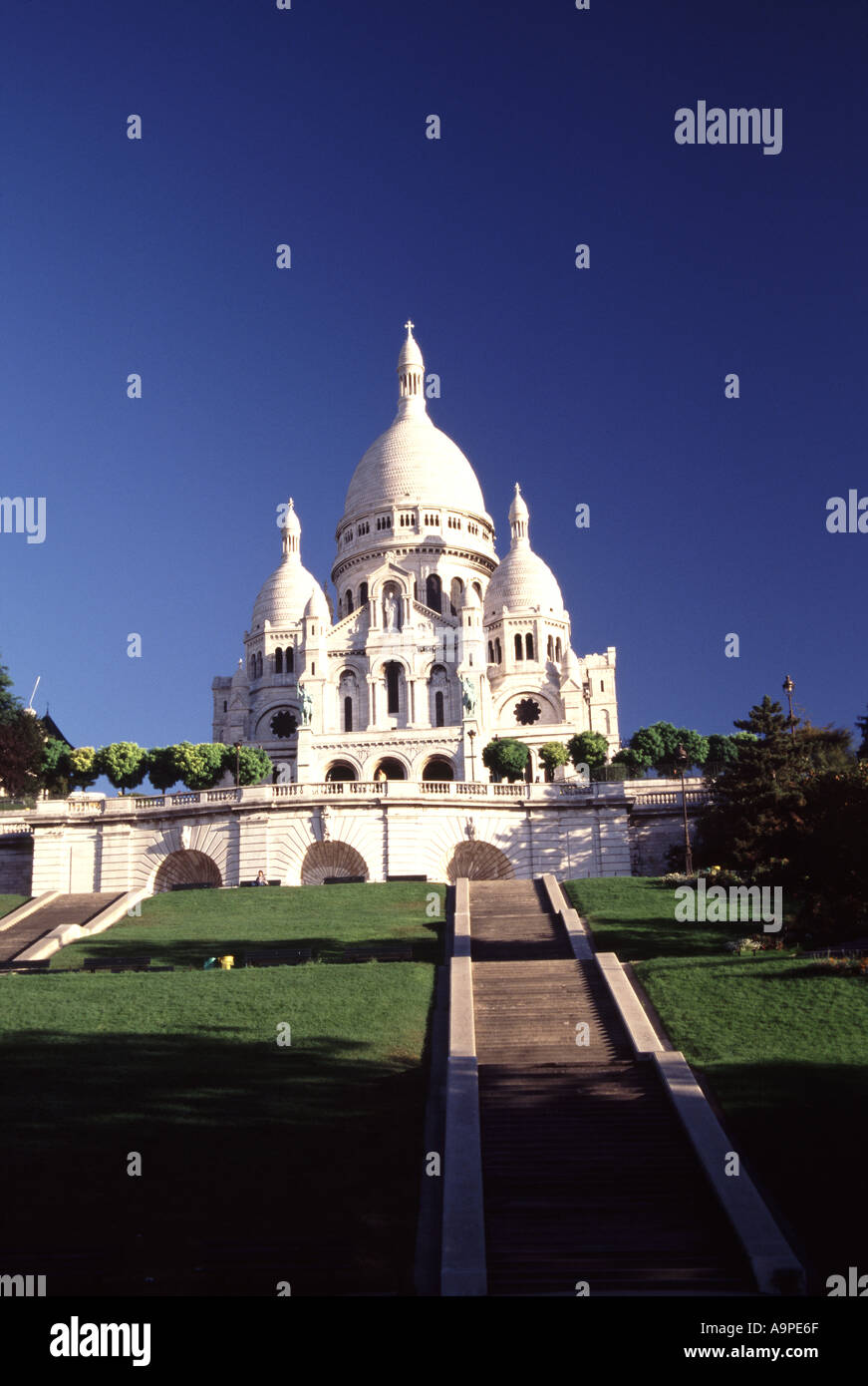 Steps leading to sacre coeur hi-res stock photography and images - Alamy