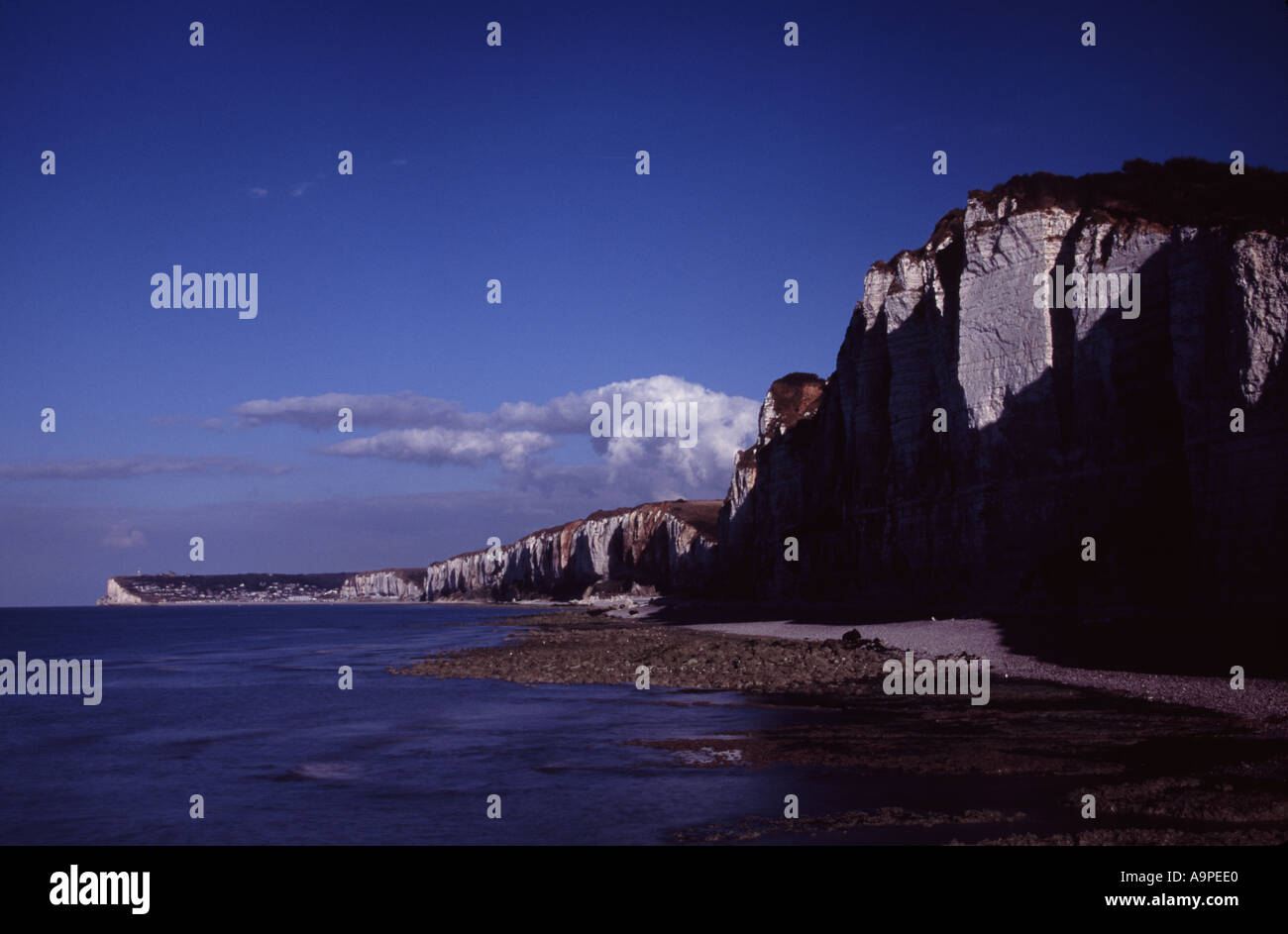 cliffs of normandy Stock Photo - Alamy