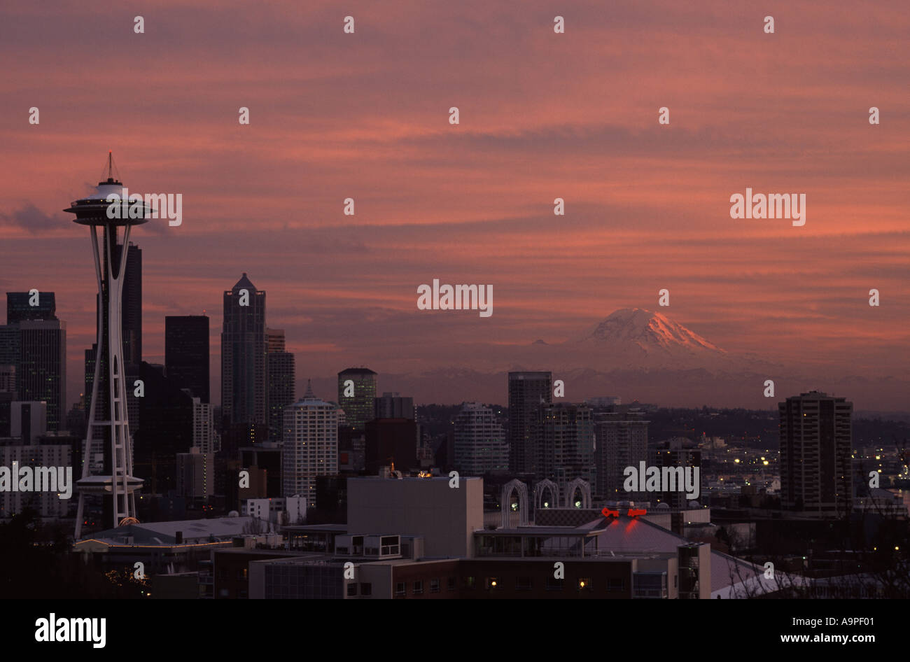 Downtown seattle mt rainier in hi-res stock photography and images - Alamy