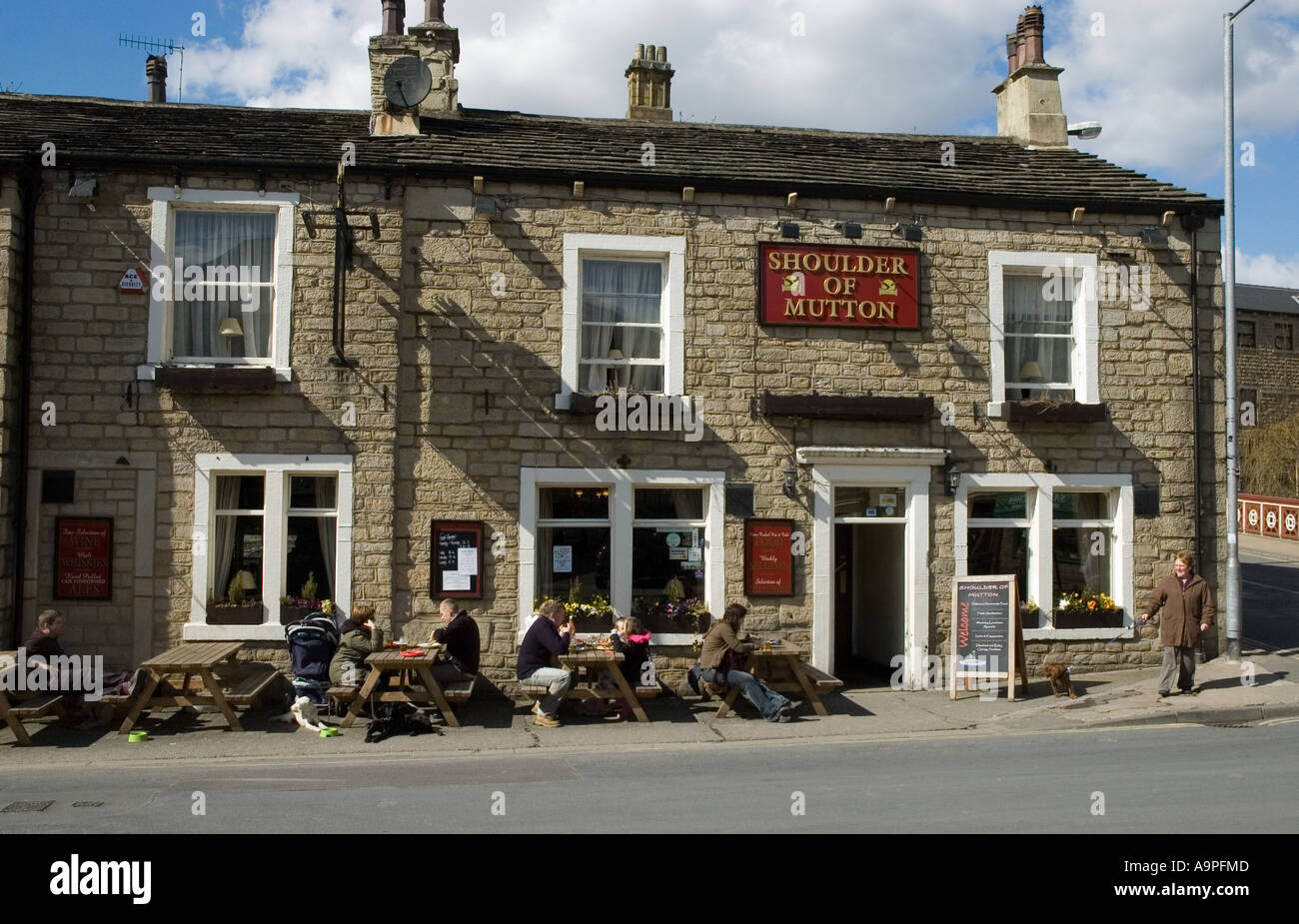 Shoulder of mutton pub yorkshire hi-res stock photography and images ...