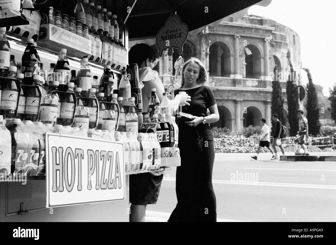 White pizza rome hi-res stock photography and images - Alamy