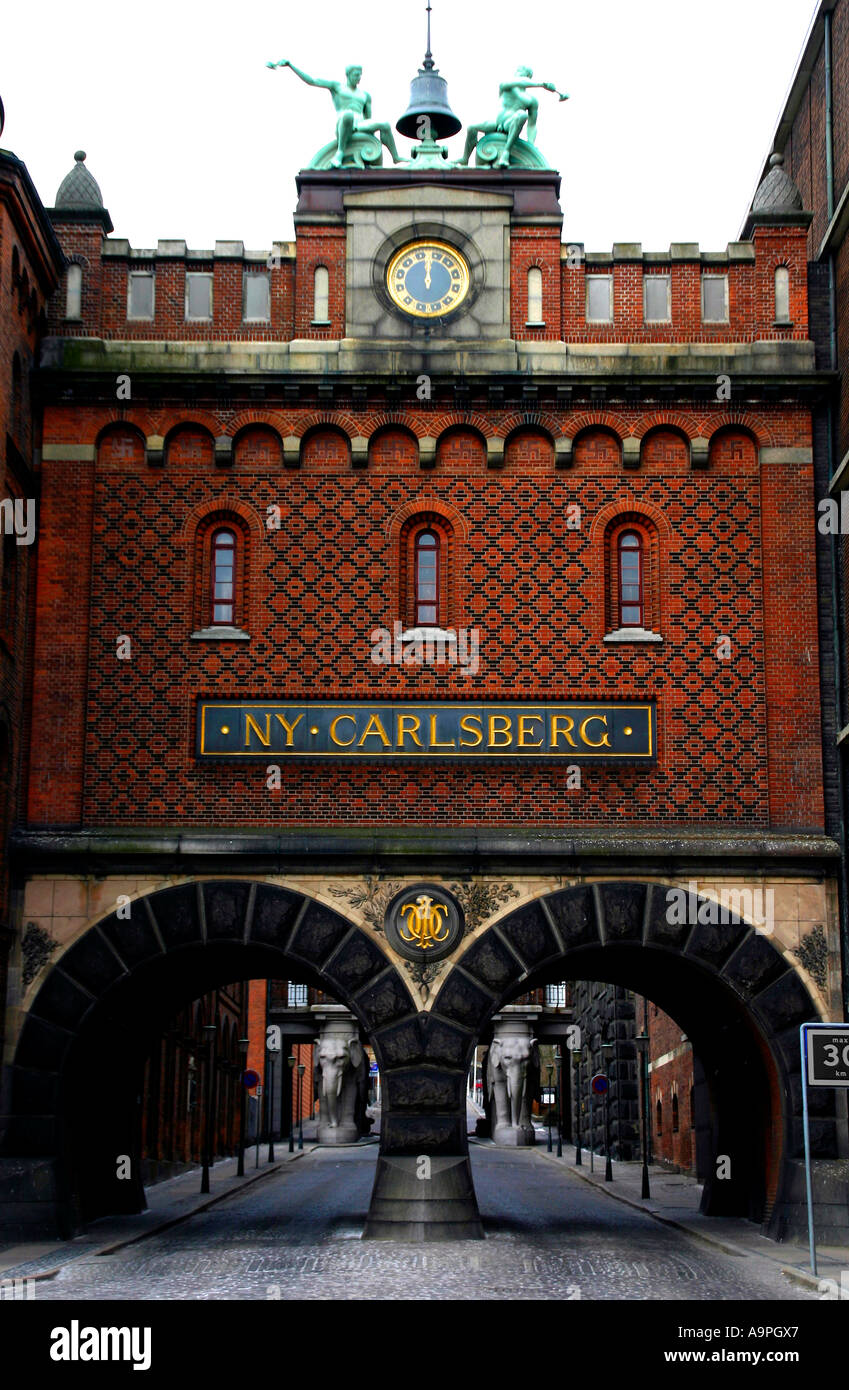 The spectacular gateway to the Carlsberg brewery in Valby Copenhagen ...