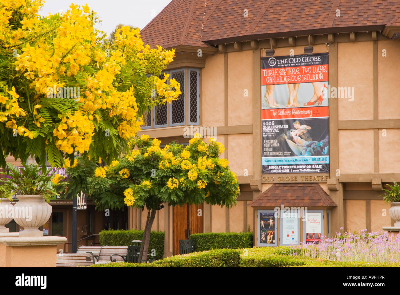 Old globe theater hi-res stock photography and images - Alamy