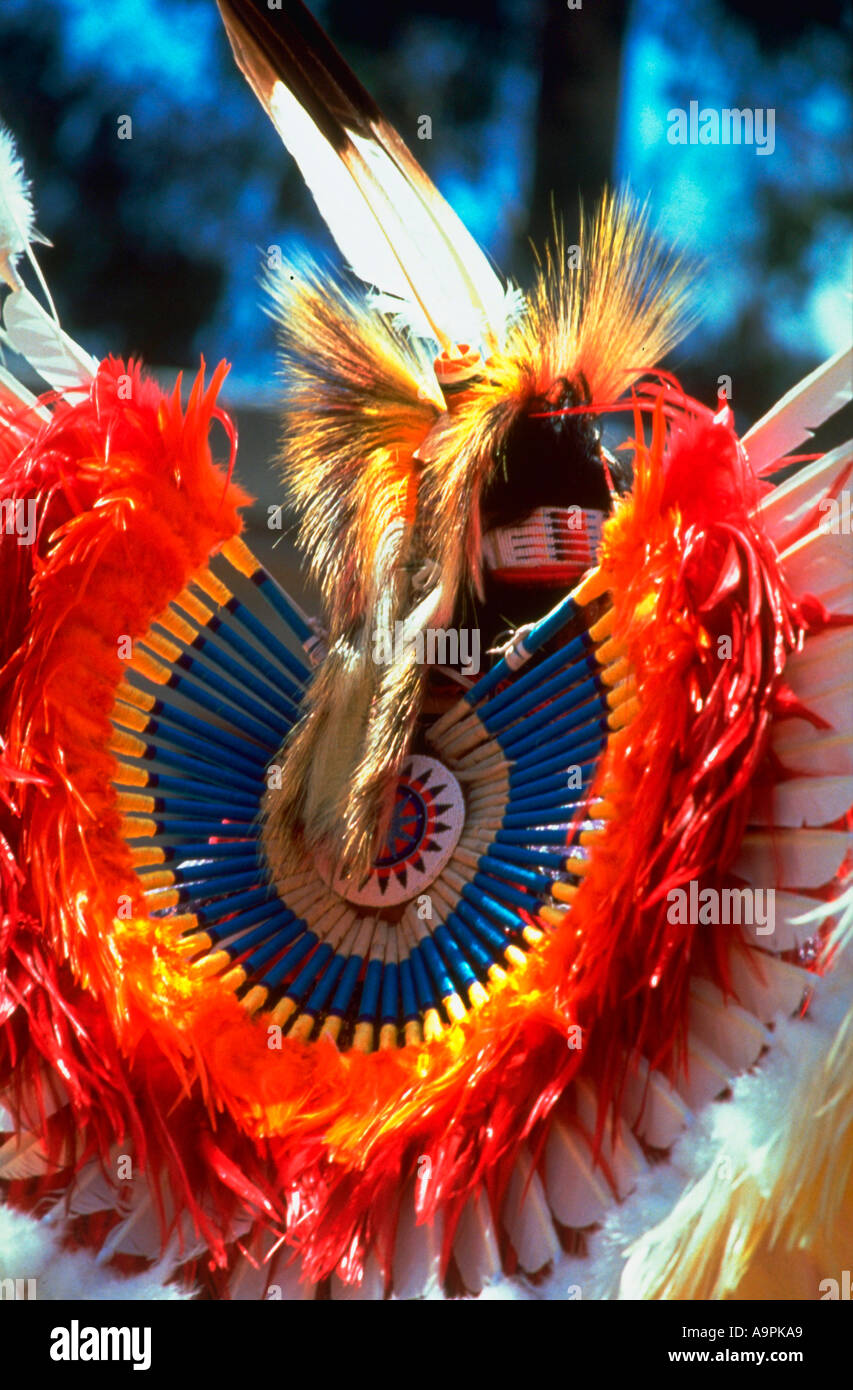 Red indian headress hi-res stock photography and images - Alamy