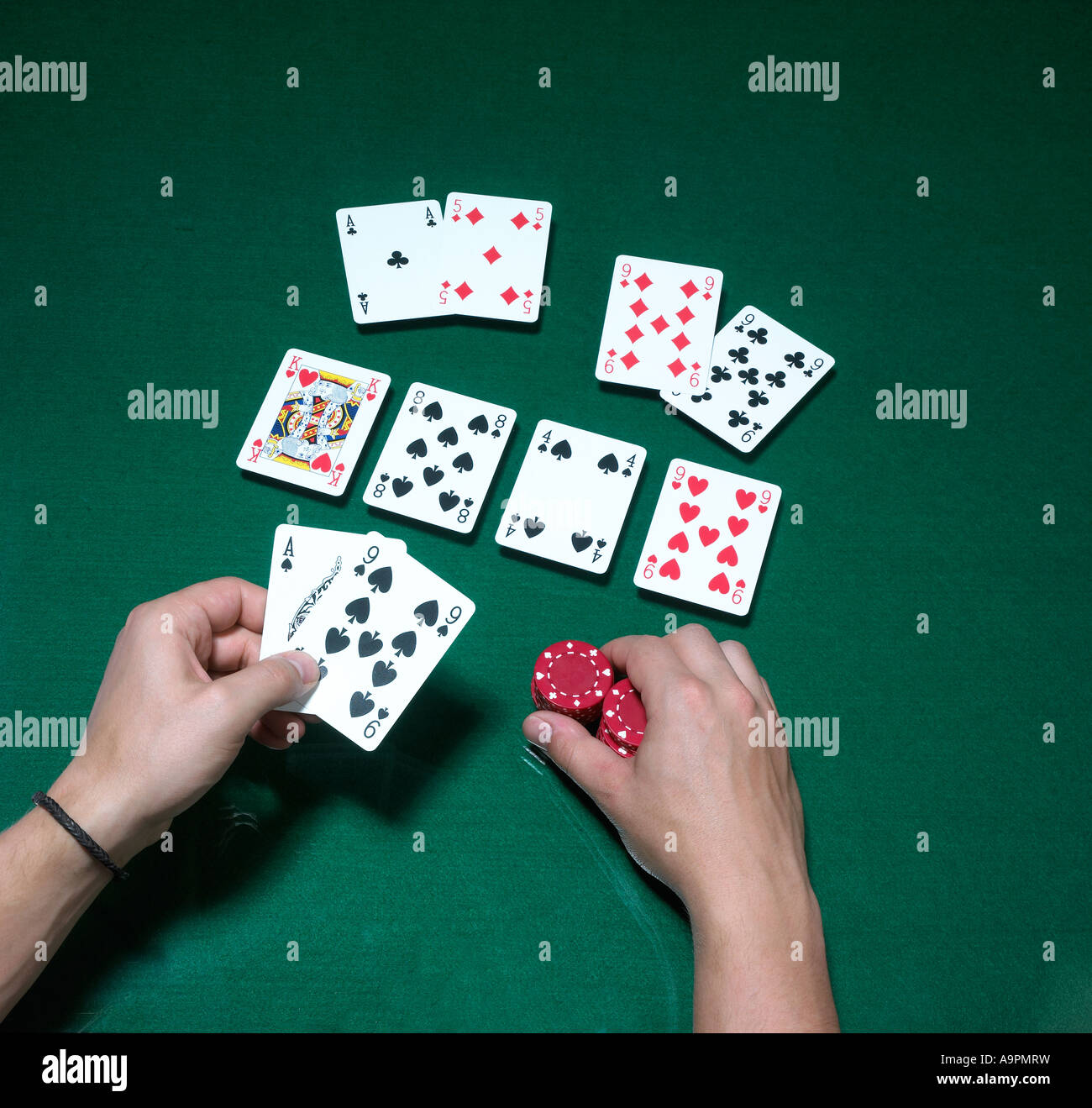 King hand shake hi-res stock photography and images - Alamy