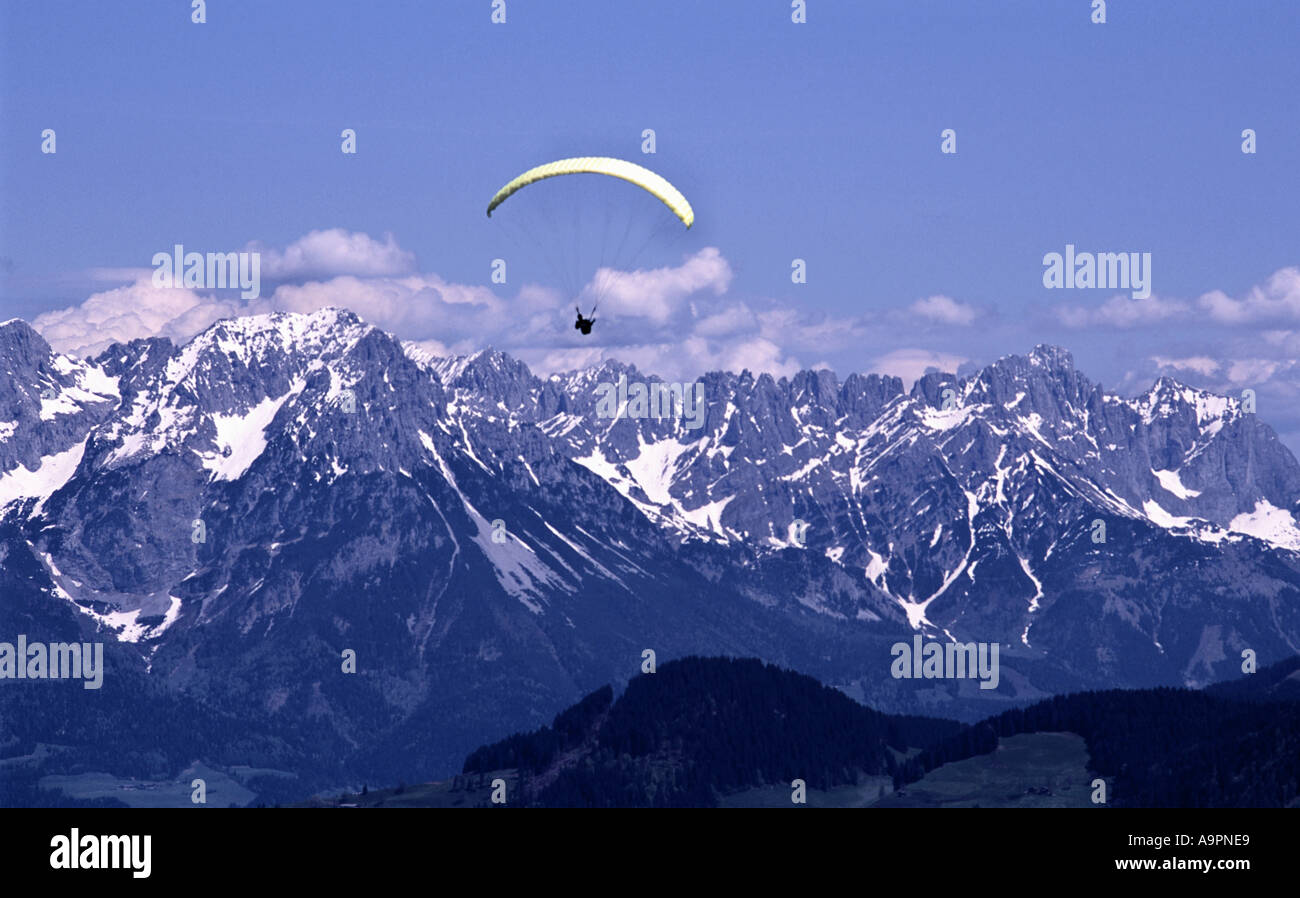 Hang Gliding in the Austrian Alps in the Wildschonau near Niederau and ...