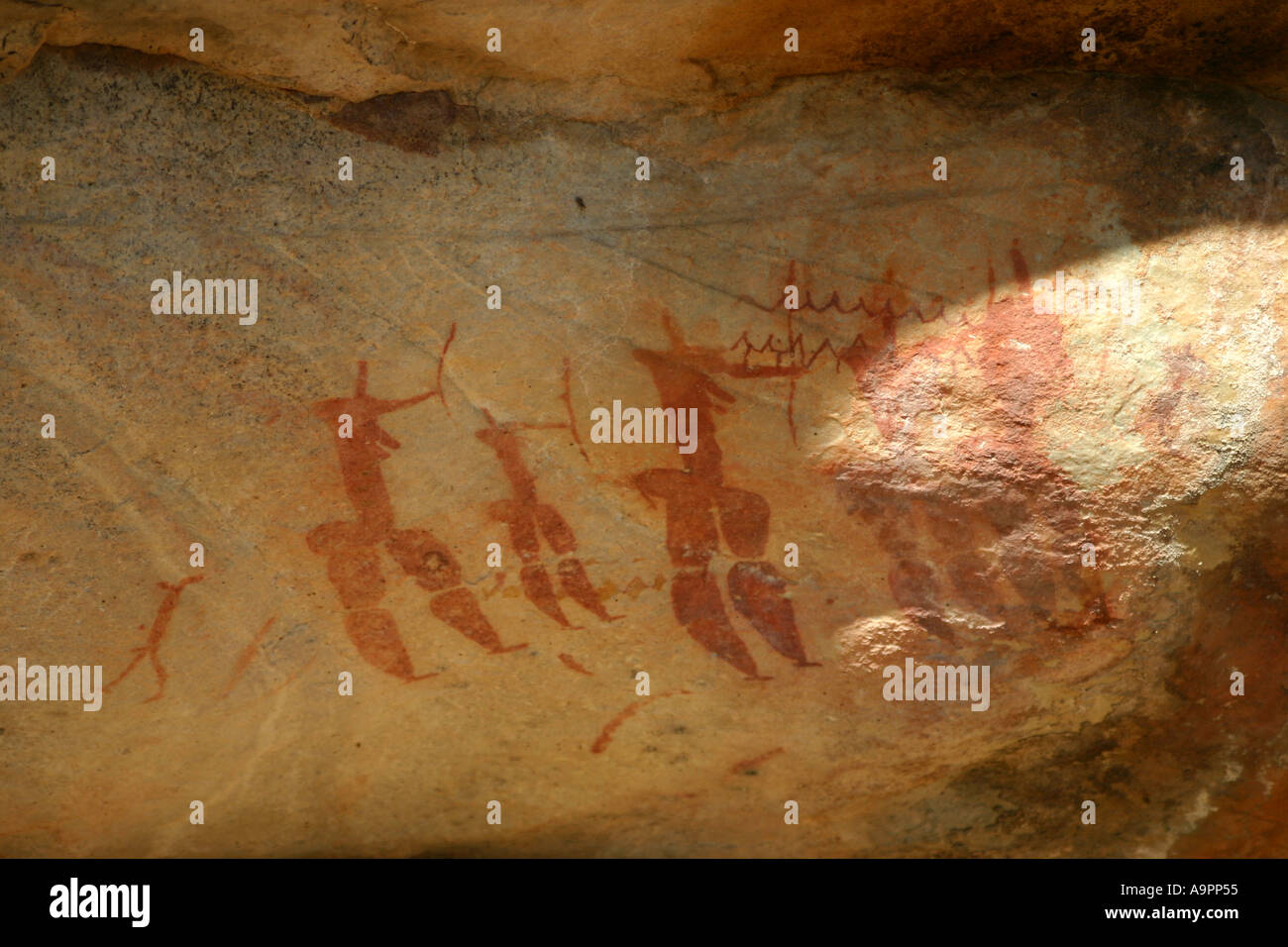 Bushman cave paintings hi-res stock photography and images - Alamy
