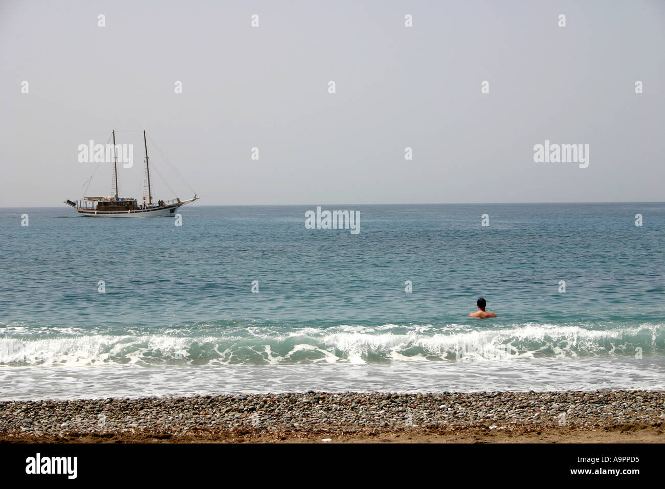 Ship sailing in the distance hi-res stock photography and images - Alamy