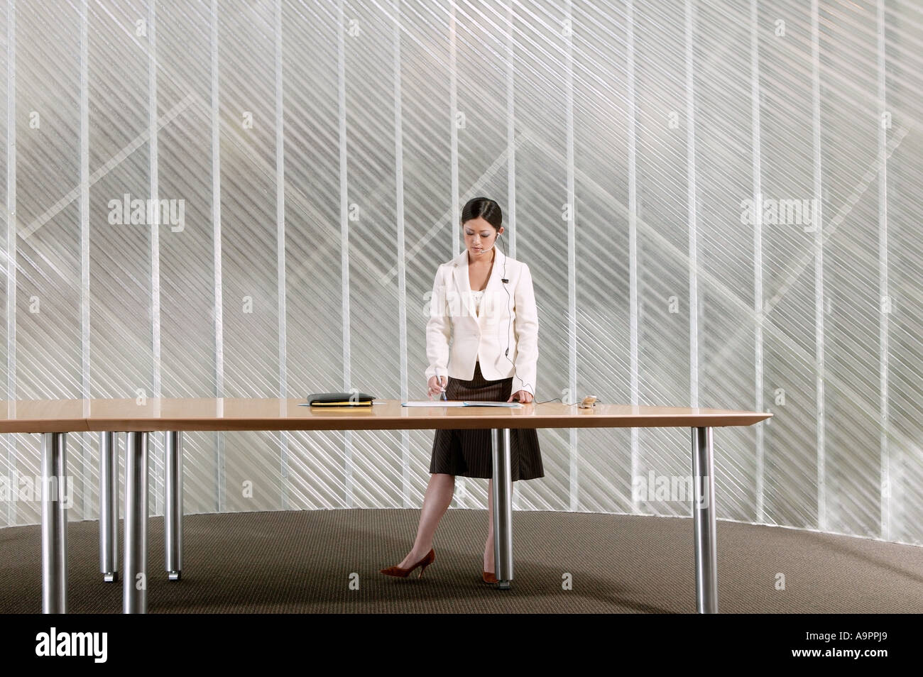 Receptionis hi-res stock photography and images - Alamy