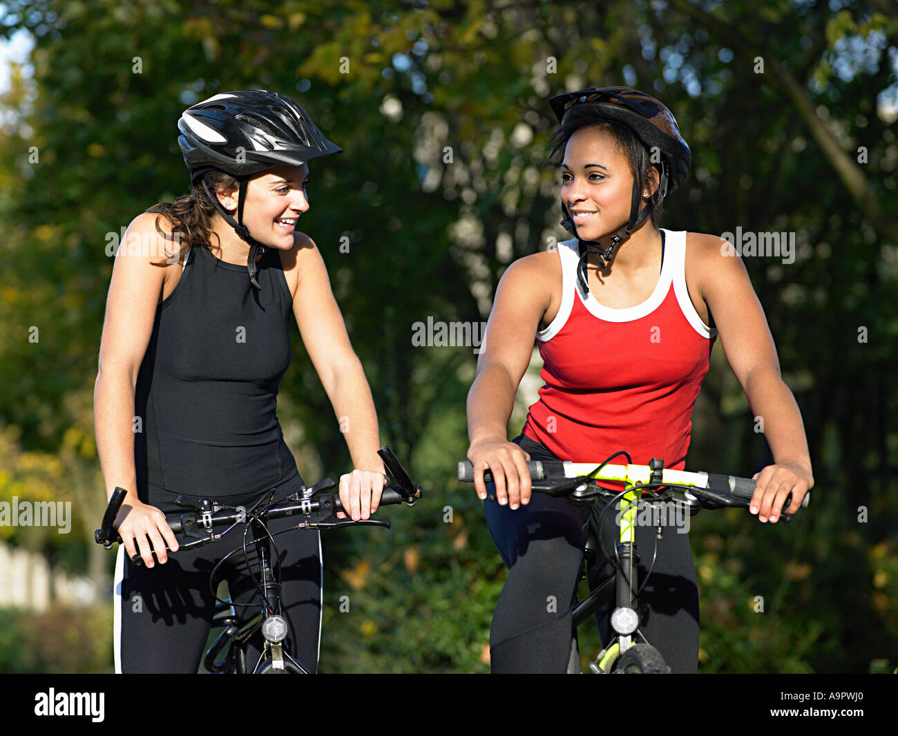 Cycling with friends hi-res stock photography and images - Alamy
