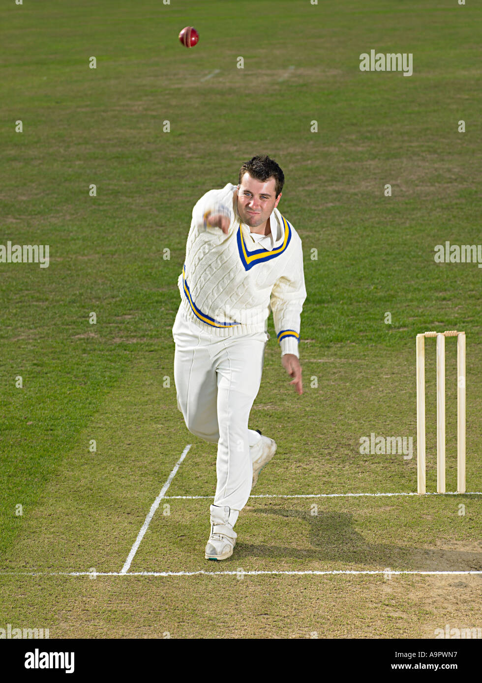 Cricket player full uniform hi-res stock photography and images - Alamy