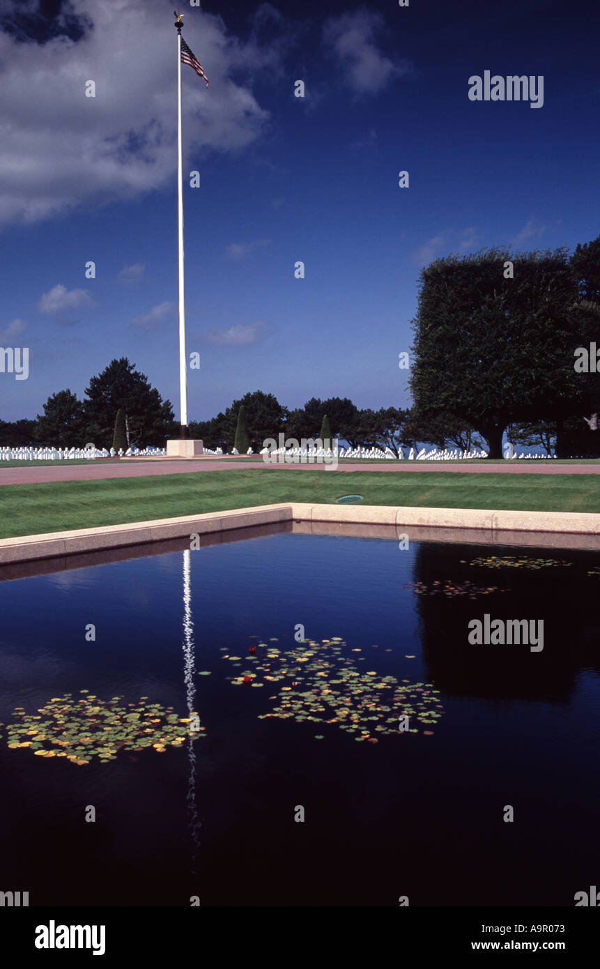 Reflection pond at American cemetery WWII memorial Normandy France ...