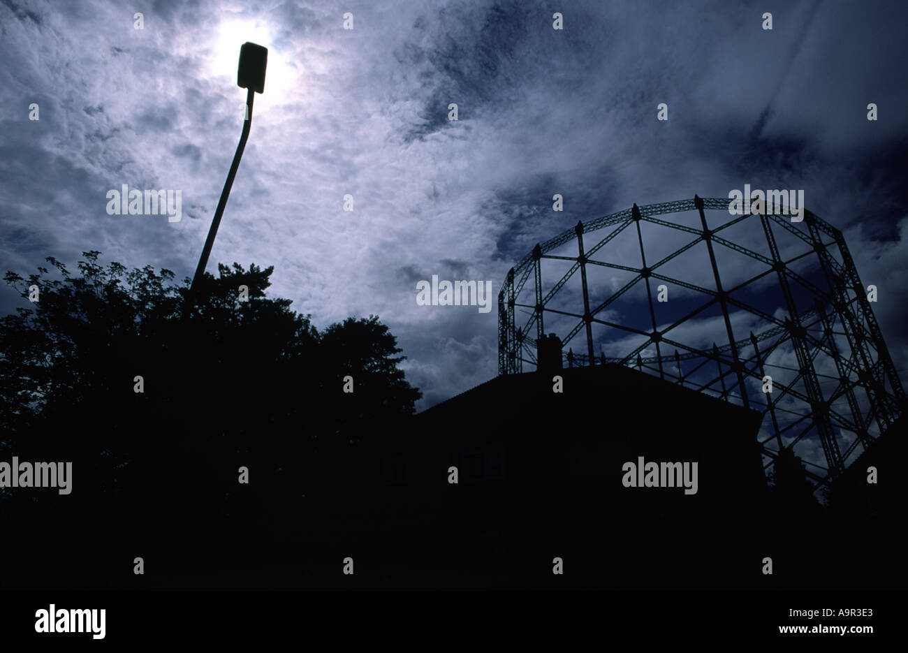 Gasometer england hi-res stock photography and images - Alamy