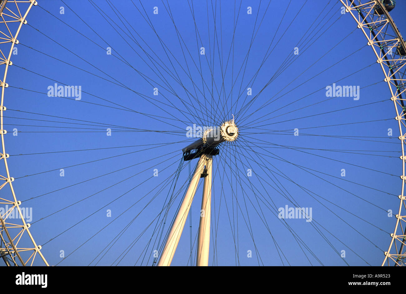 Spokes And Hub Of The London Eye England UK Stock Photo - Alamy
